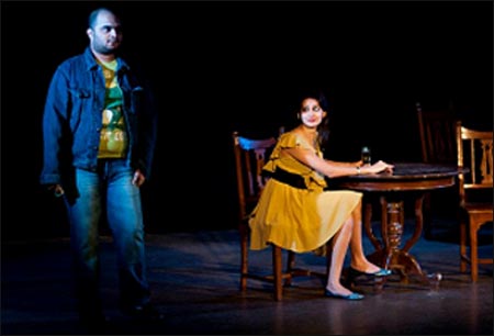 Table For Two English Play/Drama - www.MumbaiTheatreGuide.com