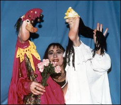 Magic Feat (Feet): Laura Kibel at the Ishara International Puppet ...