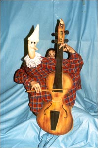 Magic Feat (Feet): Laura Kibel at the Ishara International Puppet ...