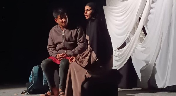 ANTAK Hindi Play/Drama - www.MumbaiTheatreGuide.com