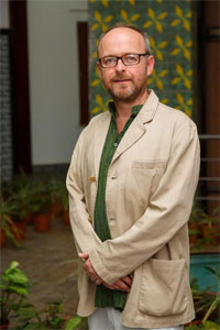 Interview With Simon Reade : www.MumbaiTheatreGuide.com