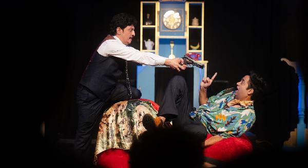 CHINDHI CHOR English play review - www.MumbaiTheatreGuide.com