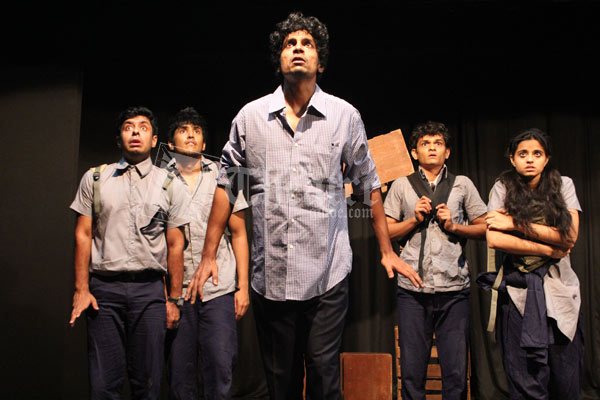 RIPPLES play review , English play review - www.MumbaiTheatreGuide.com
